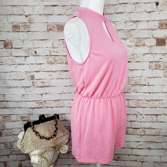 Everly | Pants & Jumpsuits | Everly S Pink Mock Neck Open Back Romper ...